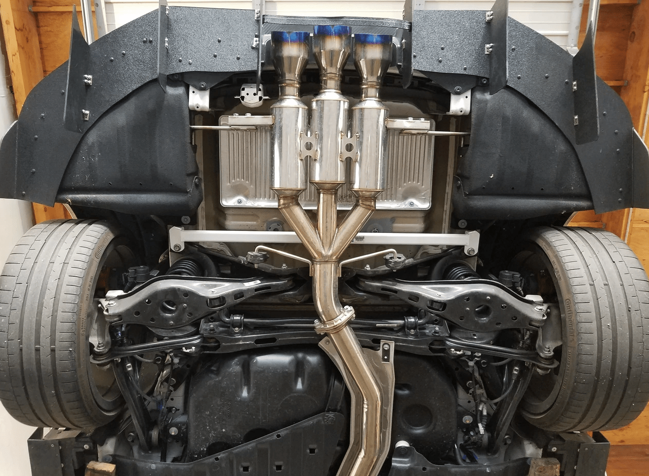 Ultra Racing 2-Point Rear Subframe Brace 2017+ Honda Civic Type R / 20